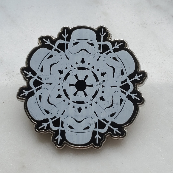 Disney | Jewelry | Stormtrooper From Star Wars Snowflake Disney Pin ...